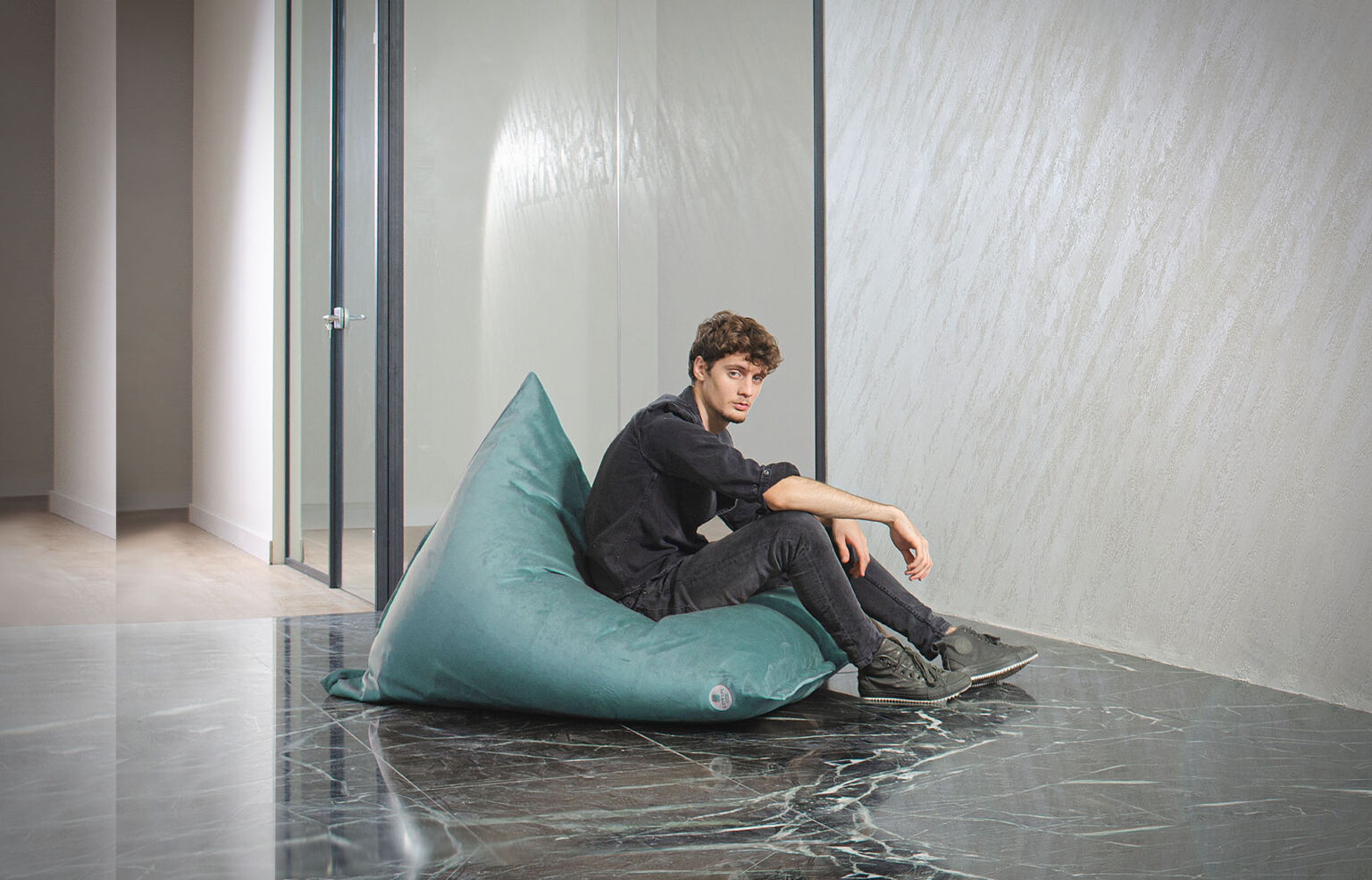 Lotus Lounge Chair – Created for young, modern and appreciating design ...
